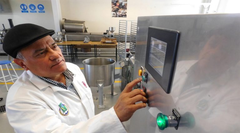 Luz ultravioleta no compromete propiedades sensoriales de bebidas ...